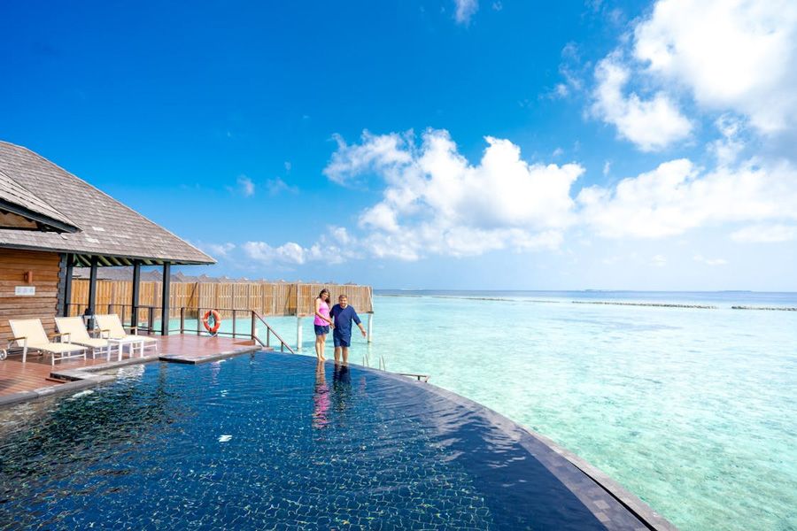 Foxtons partners with Avios to reward landlords and sellers